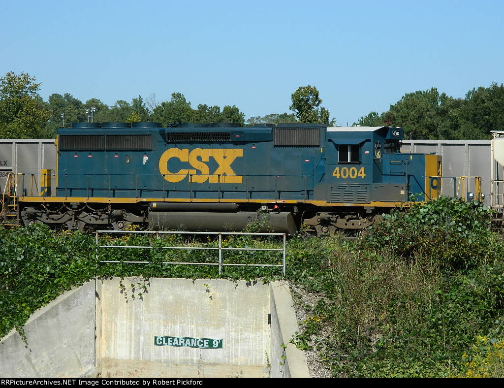 CSX 4004 (SD40-3)